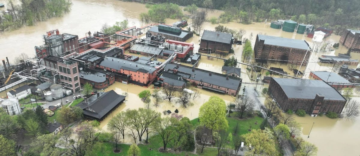 Buffalo Trace Distillery Battles Rising Waters in Near-Historic Flood ...