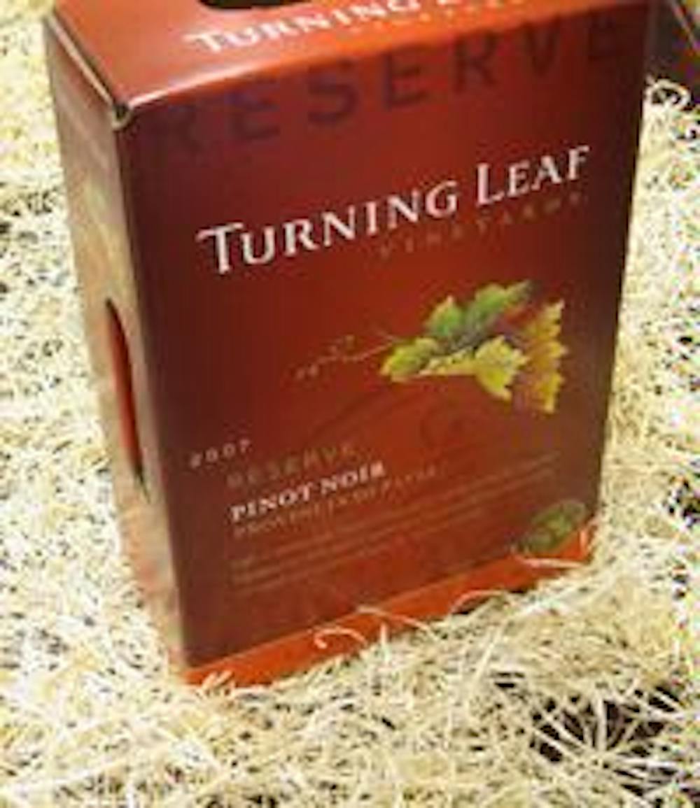 Turning Leaf 3.0L Reserve Pinot Noir 3.0L :: Pinot Noir